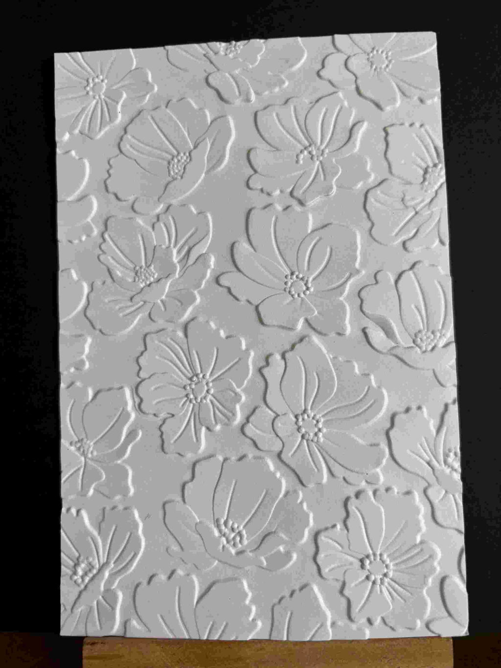 Poppy Crafts 3D Embossing Folder #111 - Background Flowers – CraftOnline